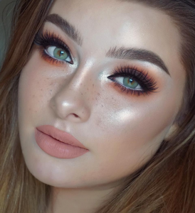 36 Flirty Prom Makeup Looks Ideas This Summer - Page 35 of 36 - Fashionsum