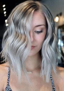 49 Flirty white wavy hairstyle for long hair and medium-length hair ...