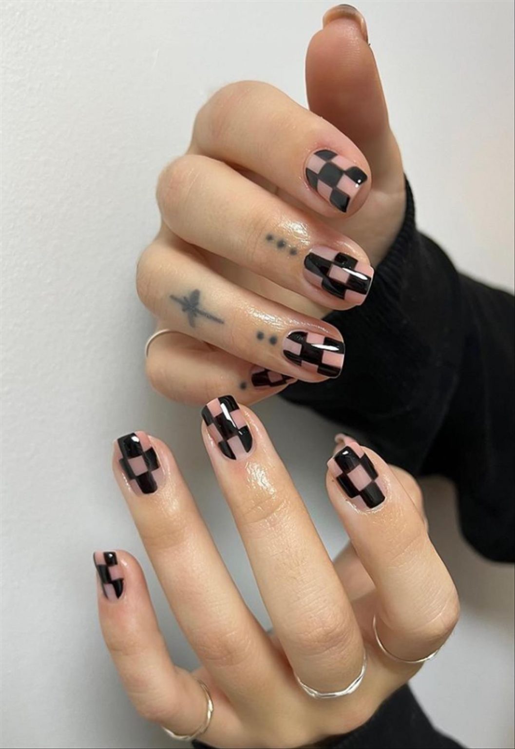 24 The Coolest Checkered Nail Art Designs of the Season