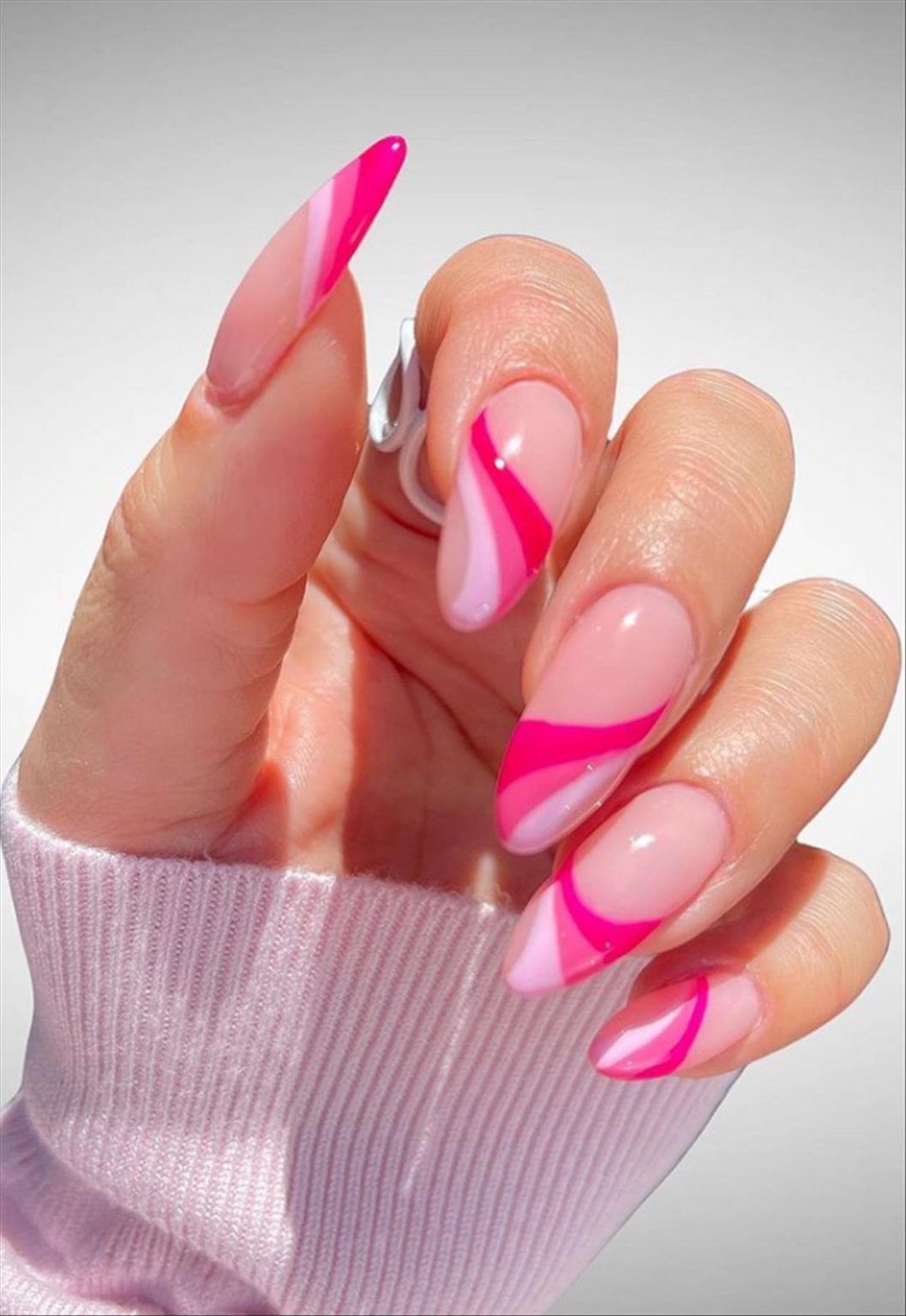 26 Unique pastel swirl nails for cute spring manicures 2022 - Fashionsum