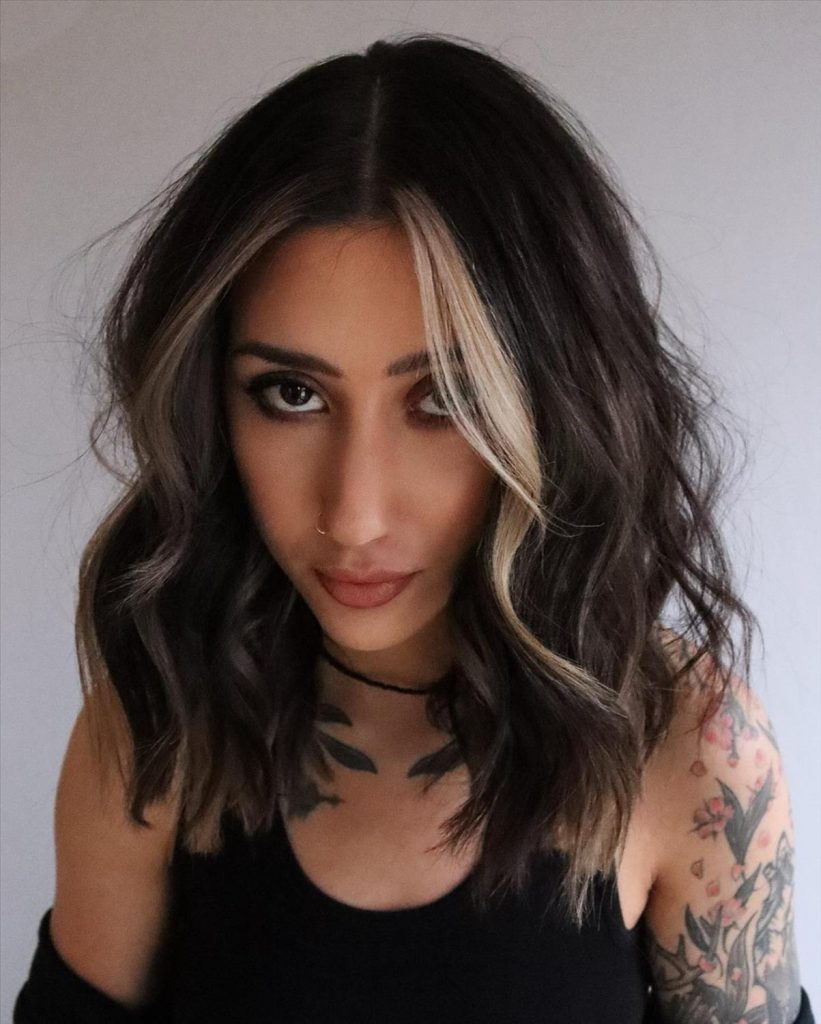 37 Cool money piece highlights for mid-length haircuts - Fashionsum