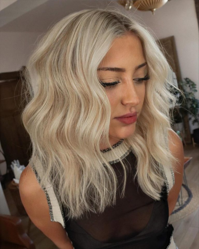 37 Cool money piece highlights for mid-length haircuts - Fashionsum