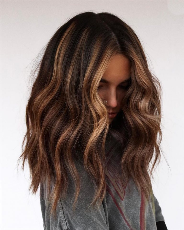 37 Cool money piece highlights for mid-length haircuts - Fashionsum