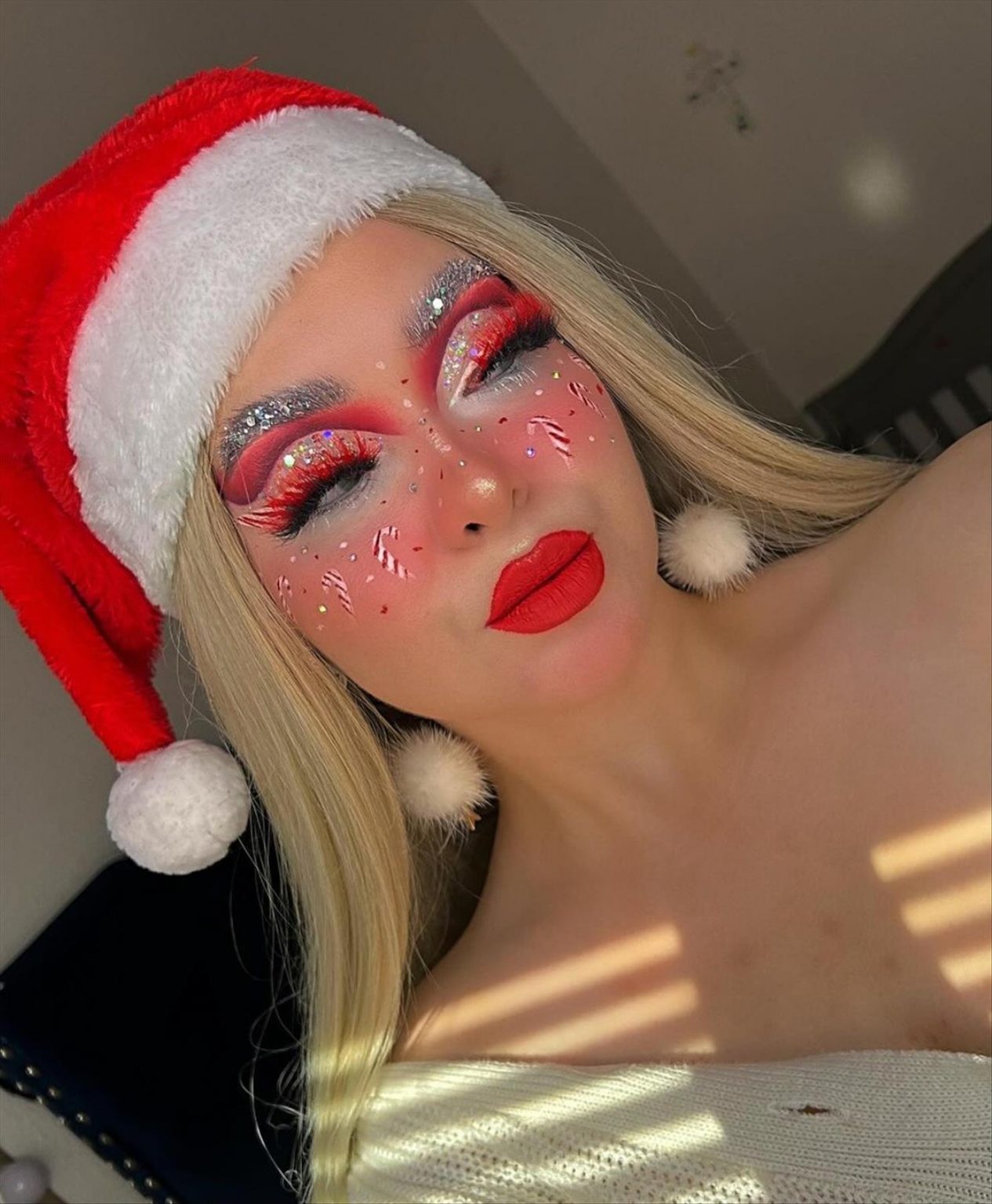 33 Stunning Christmas makeup looks and tutorials for beginners