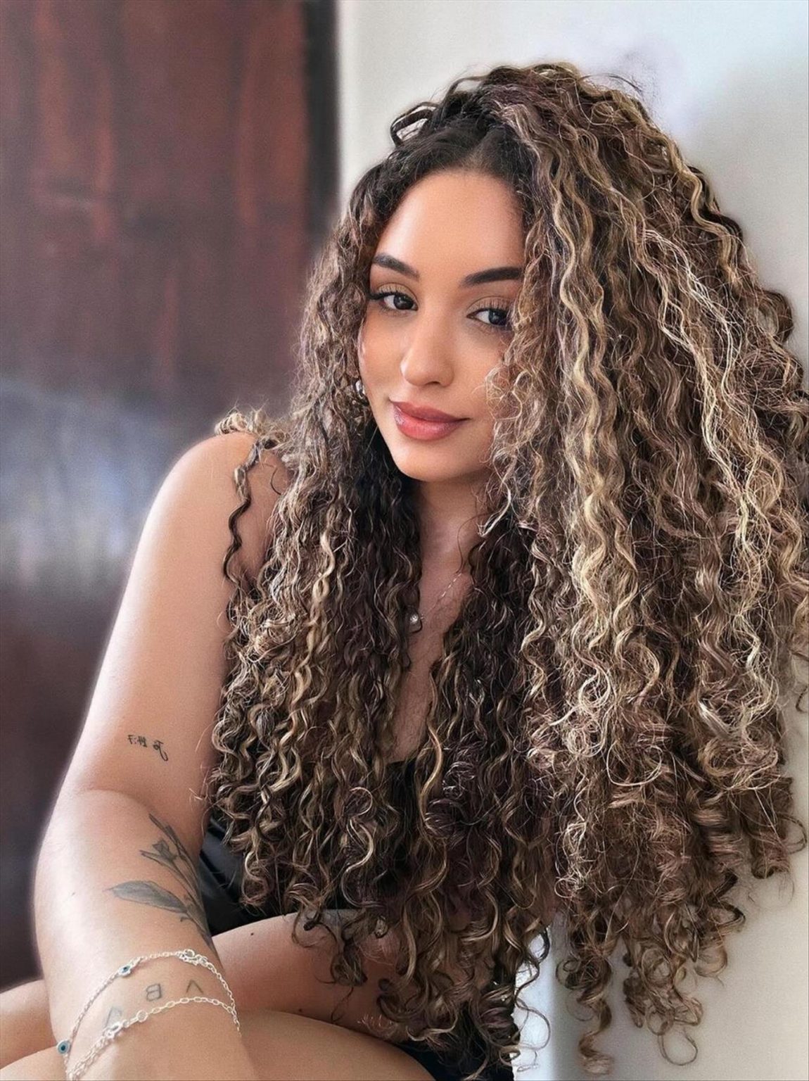 53 Best layered face-framing curly hairstyles Trending in 2024